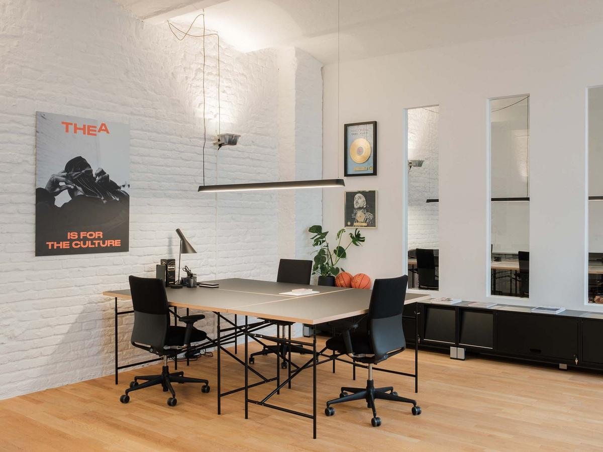 Eiermann Tisch | Richard Lampert | von Egon Eiermann - Original von smow