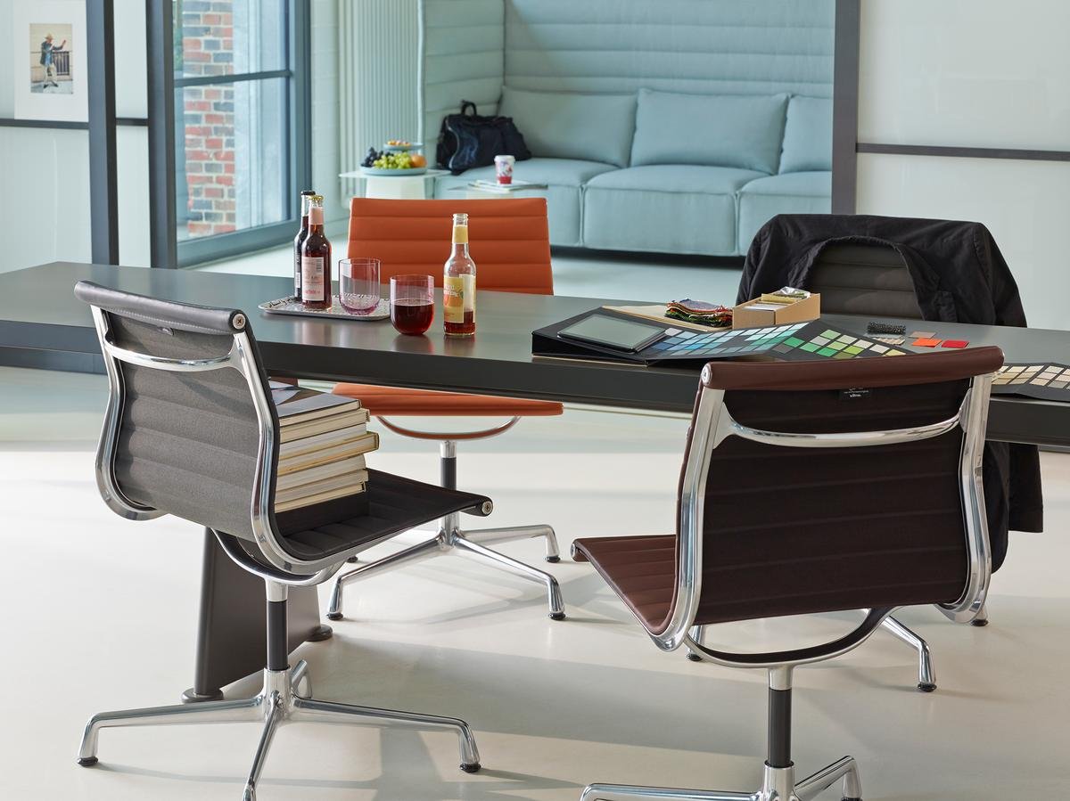 Aluminium Chair EA 101 | Vitra | von Charles & Ray Eames, 1958 ...