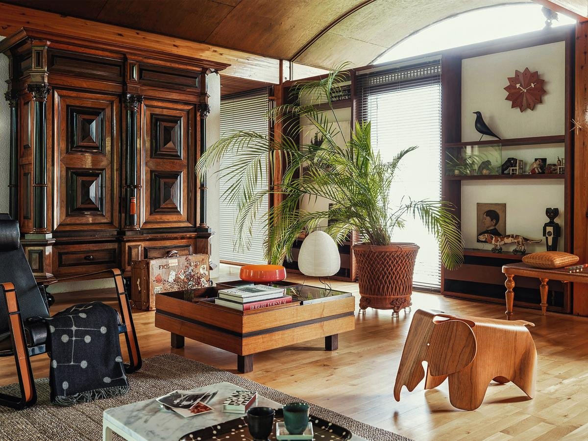 Vitra Eames Elephant Plywood von Charles & Ray Eames, 1945 ...