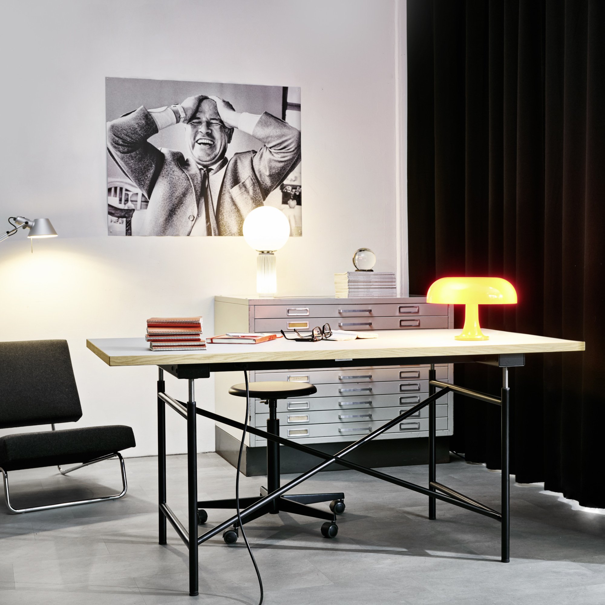 Eiermann 1 Tisch E (Elektrische Höhenverstellung) | Richard Lampert ...