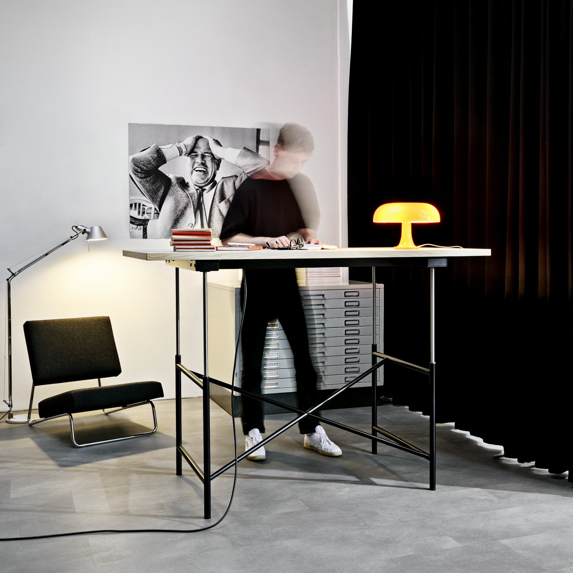 Eiermann 1 Tisch E (Elektrische Höhenverstellung) | Richard Lampert ...