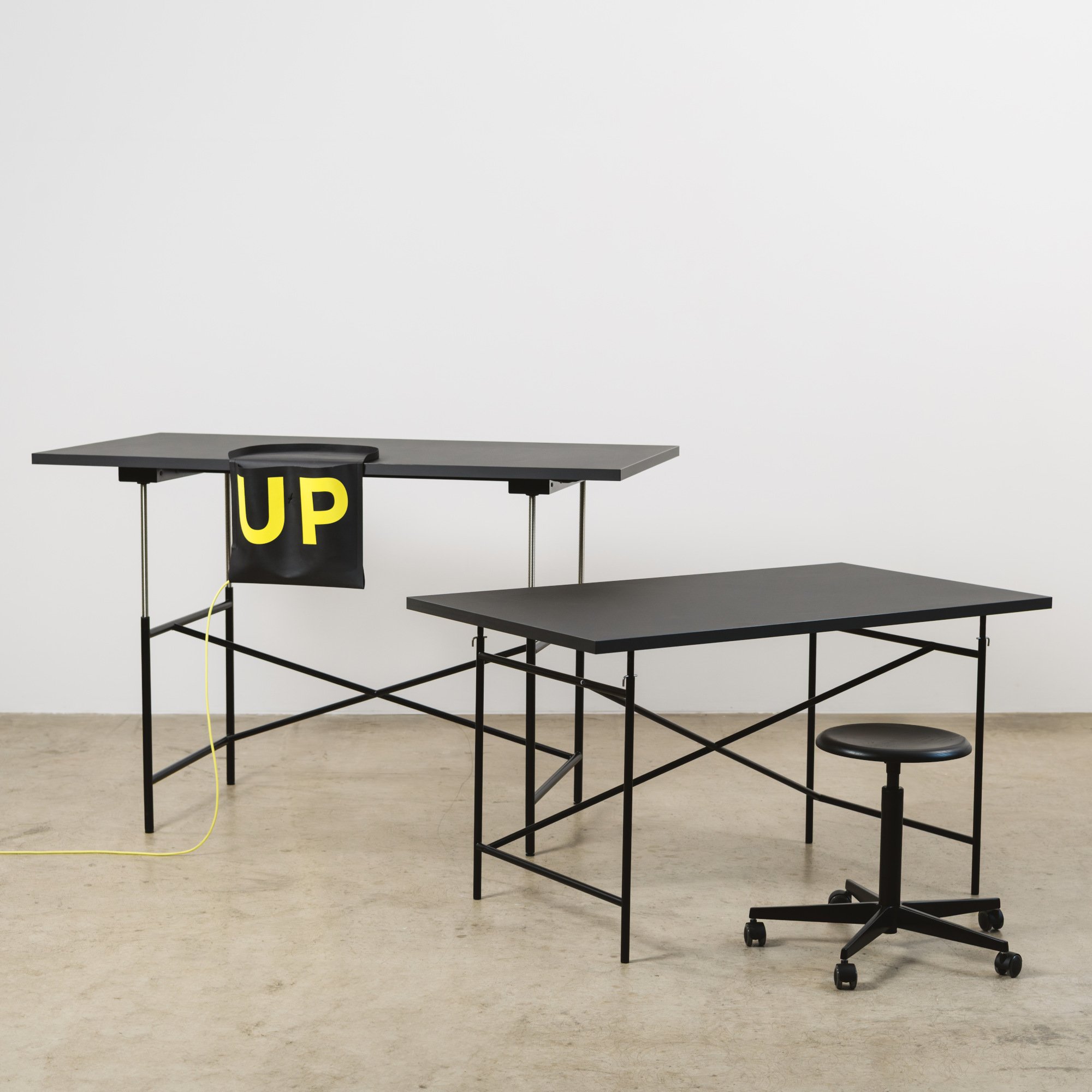 Eiermann 1 Tisch E (Elektrische Höhenverstellung) | Richard Lampert ...